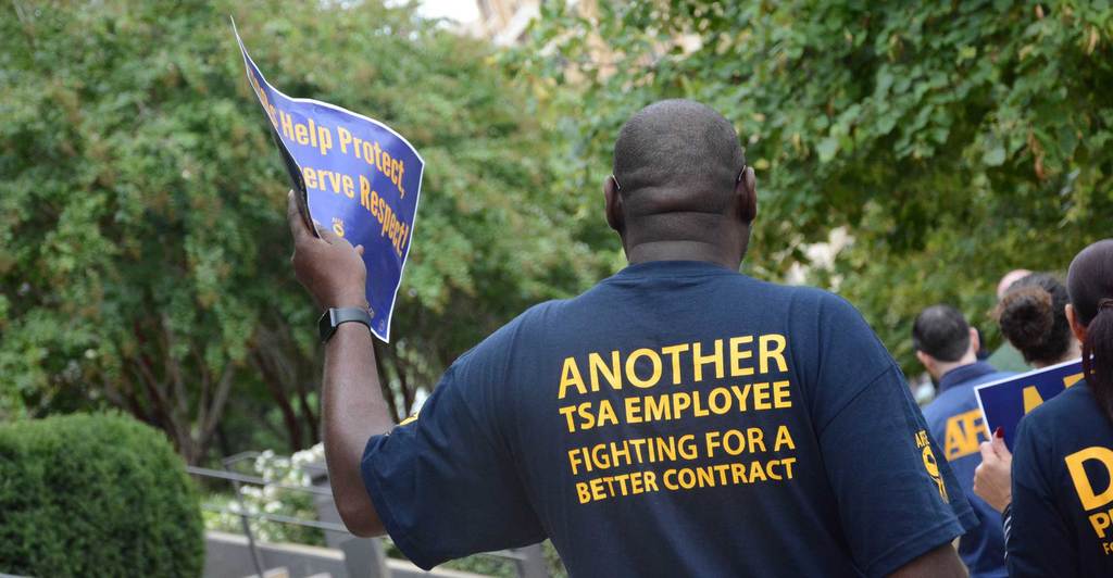 AFGE | TSA Officers Agree to New Contract