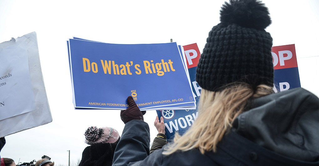 AFGE | 40 Democratic Senators Introduce Bill to Block Trump’s Schedule ...